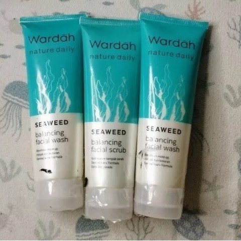 Jual Wardah Natural Daily Seaweet Balancing 100 mL - Facial Wash / Mask ...