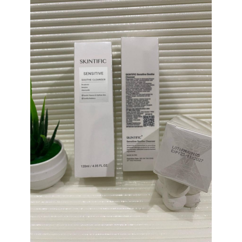 Jual SKINTIFIC [Ready] SENSITIVE SOOTHE CLEANSER FACIAL WASH UNTUK ...