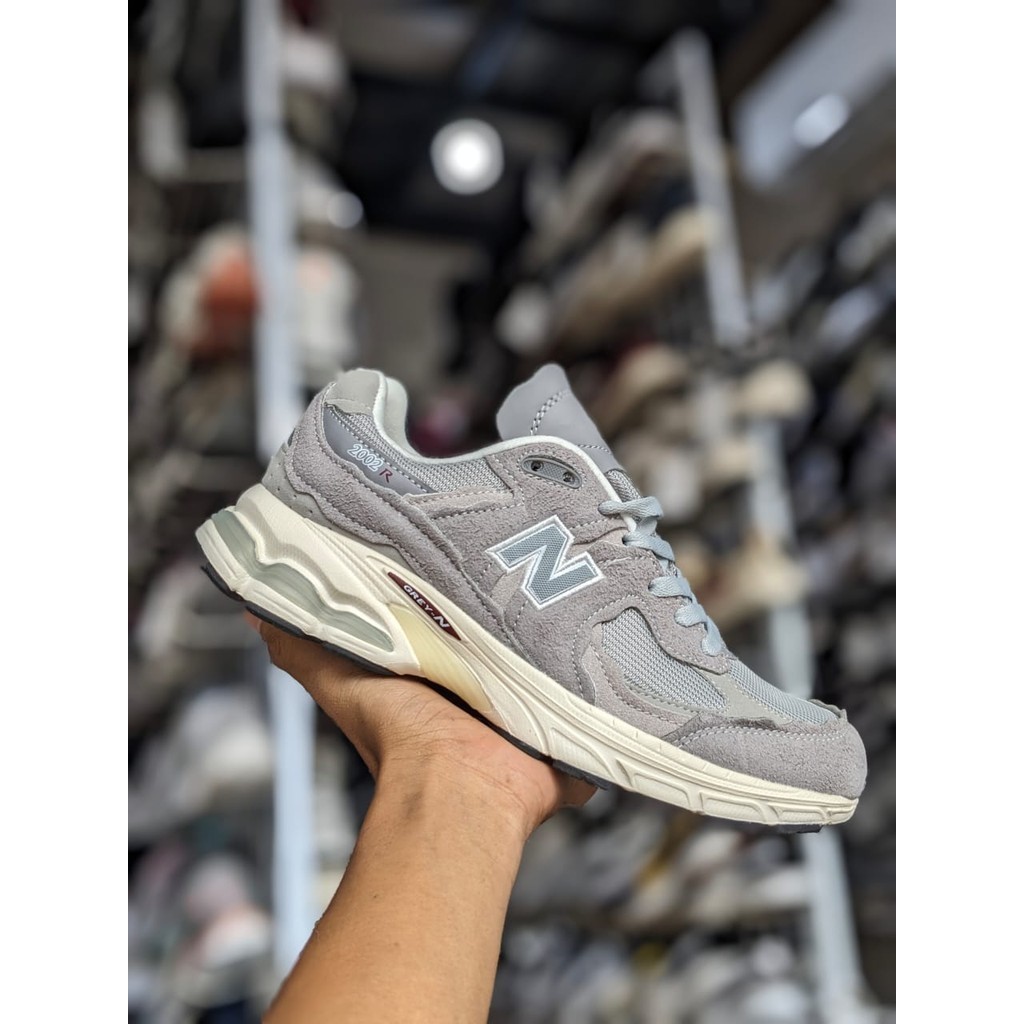 Jual Sneakers NB - 2002R X Impor Unisex, bisa bayar di tempat ukuran 40 ...