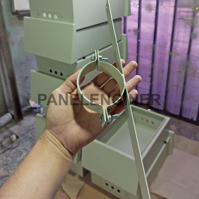 Jual 1 set BRACKET CLAMP BOX PANEL 3 INCH, CLAMP BEGEL 3" BOX PANEL PJU ...