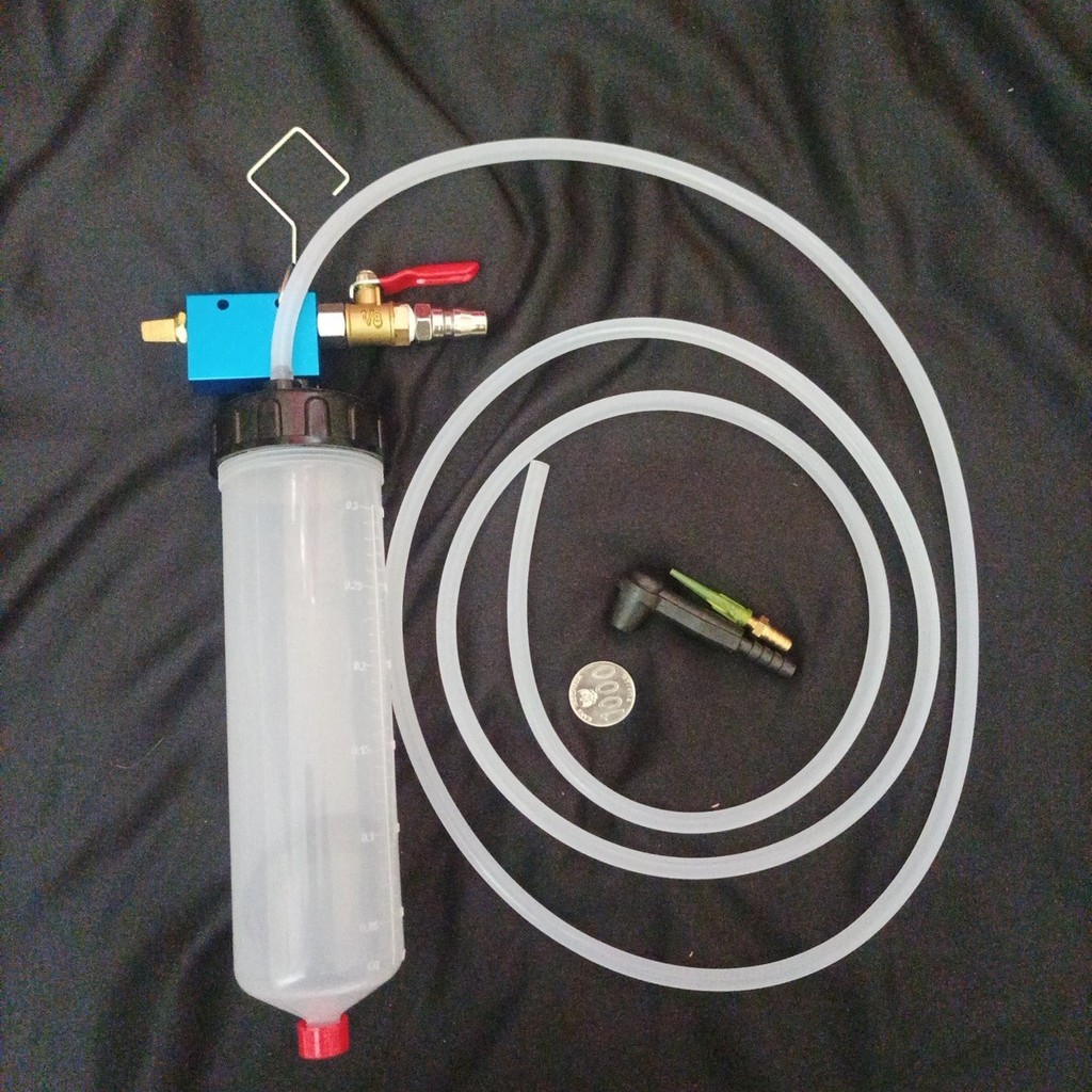 Jual [BEKASI] BRAKE OIL VACUUM PUMP alat sedot cairan oli minyak rem ...
