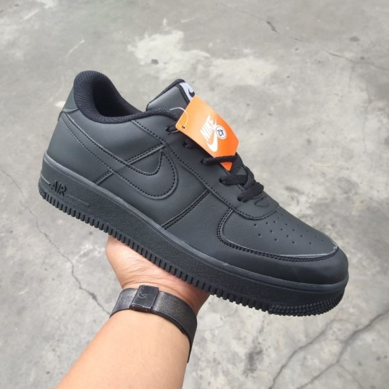 Jual SEPATU SNEAKERS WANITA PRIA SEKOLAH FULL HITAM ALL BLACK NIKE AIR ...