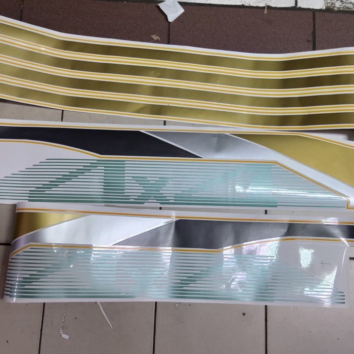 Jual JUAL setiker list body 4x4 daihatsu taft gt rokky hiline BEST ...