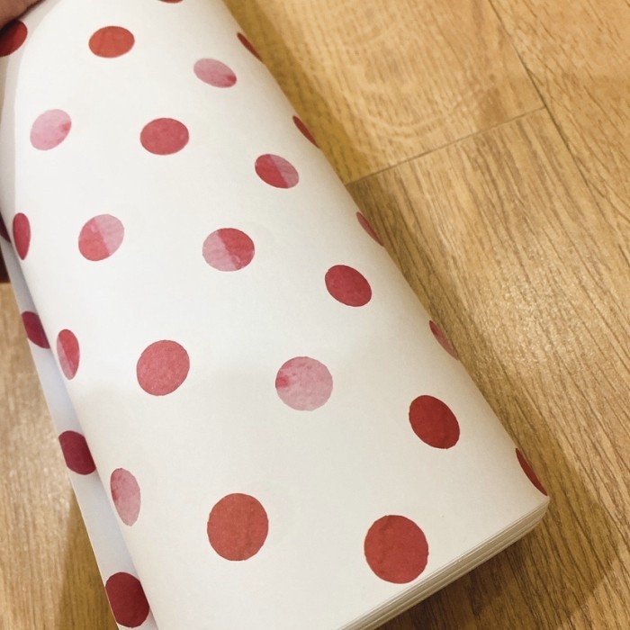 Jual Kertas Kado Polkadot Merah Putih | Shopee Indonesia
