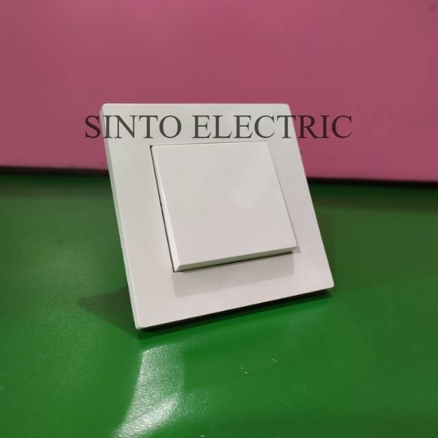 Jual BOSS Saklar 1 Gang 1 Way Saklar Engkel B1000 | Shopee Indonesia