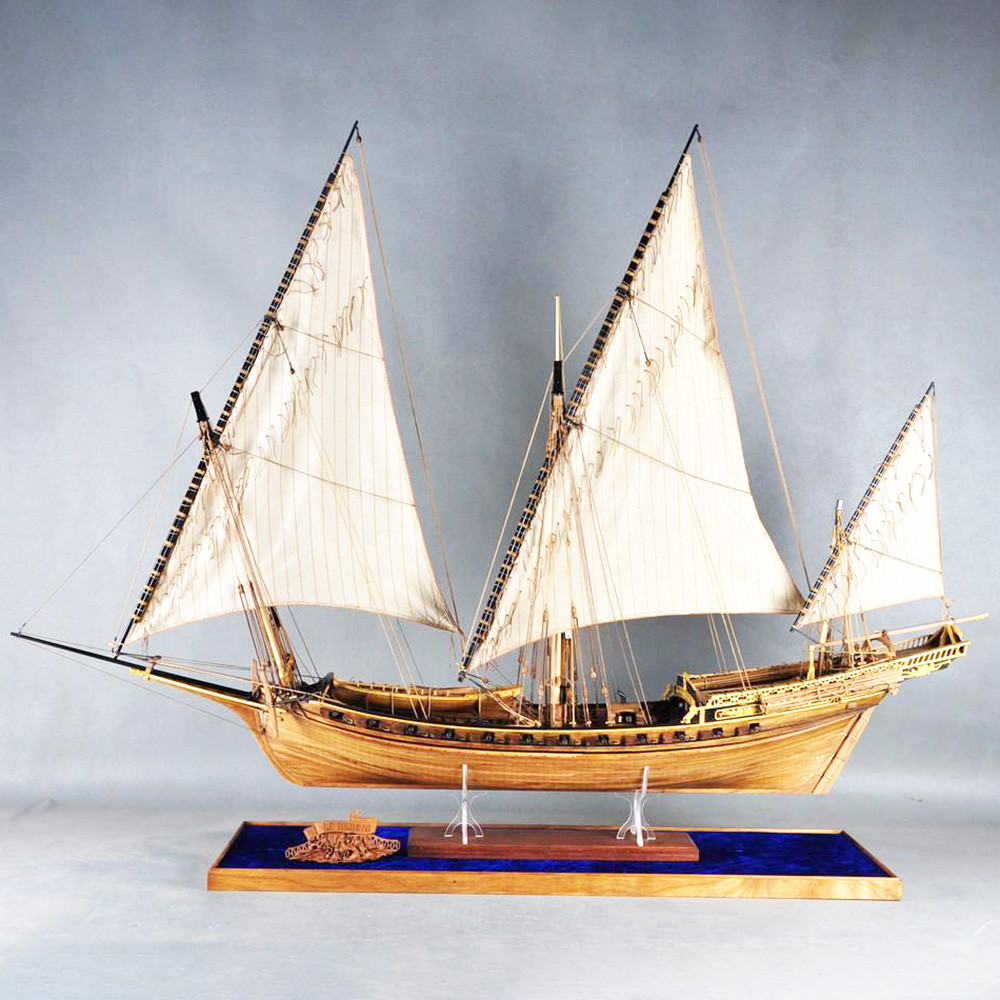 Jual LE REQUIN 1750 Full Rib Version and liftboat 1/48 47.6" Model Kit ...