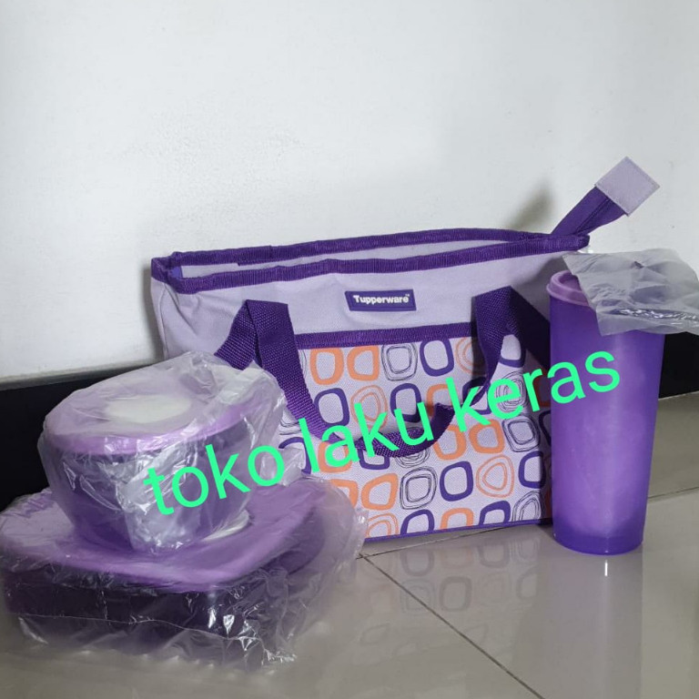 Jual Tupperware Cosmo Violet - Set wadah bekal makan kantor dan sekolah ...