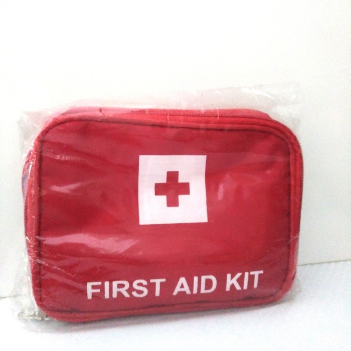 Jual first aid kit box / bag kotak p3k tas kain merah | Shopee Indonesia