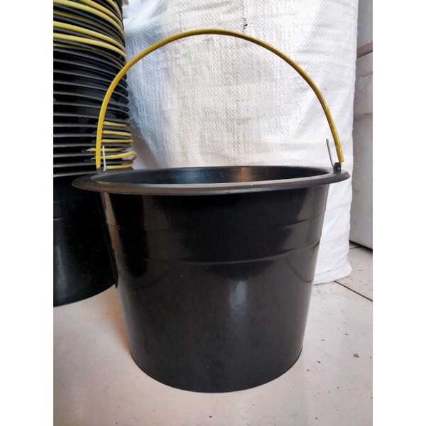 Jual EMBER HITAM /EMBER PLASTIK /EMBER per 1/2 lusin (isi 6 pcs) Ember ...