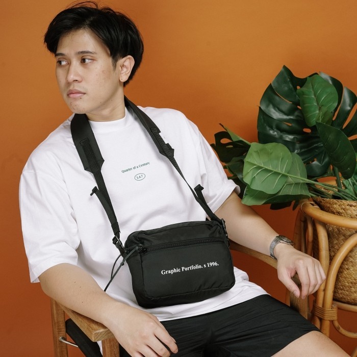 Jual UNKL347 Tas Slingbag Warna Black Bahan Polyester LORX B | Shopee ...