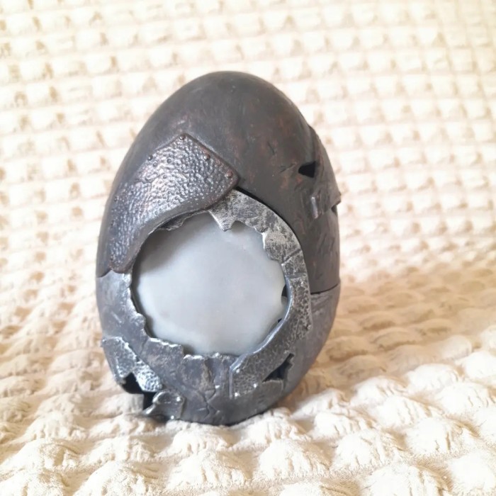 Jual TOY Dragon Egg Silver Mega Bloks Telur Naga Figure | Shopee Indonesia