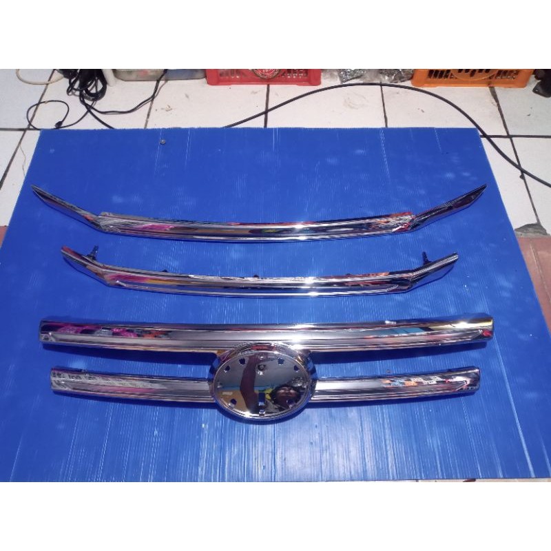 Jual ORI garnish grille list grille cover radiator grille Assy 53121-BZ ...