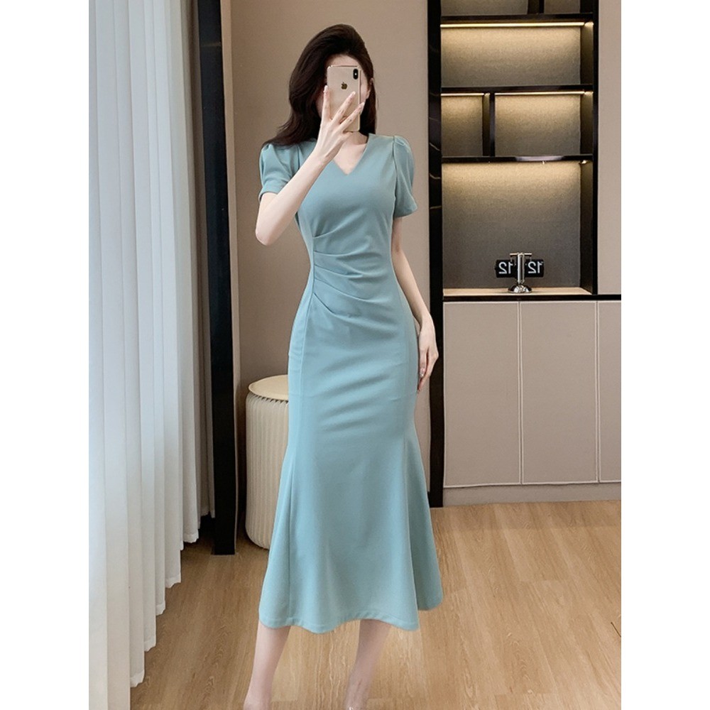 Jual EMITA BLOOM midi press body dress biru muda korean style v neck ...