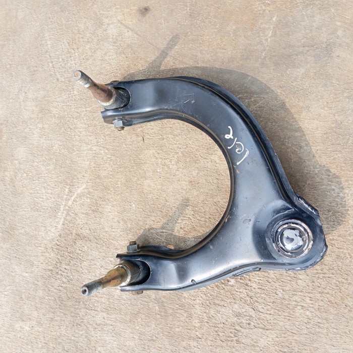 Jual Arm upper sayap atas Kanan R Mitsubishi Galant V6 Hiu/Lele copotan ...