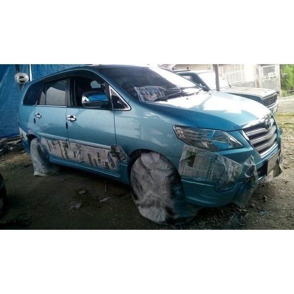 Jual bodykit Innova two tone 13-15 bumper body kit bodikit | Shopee ...