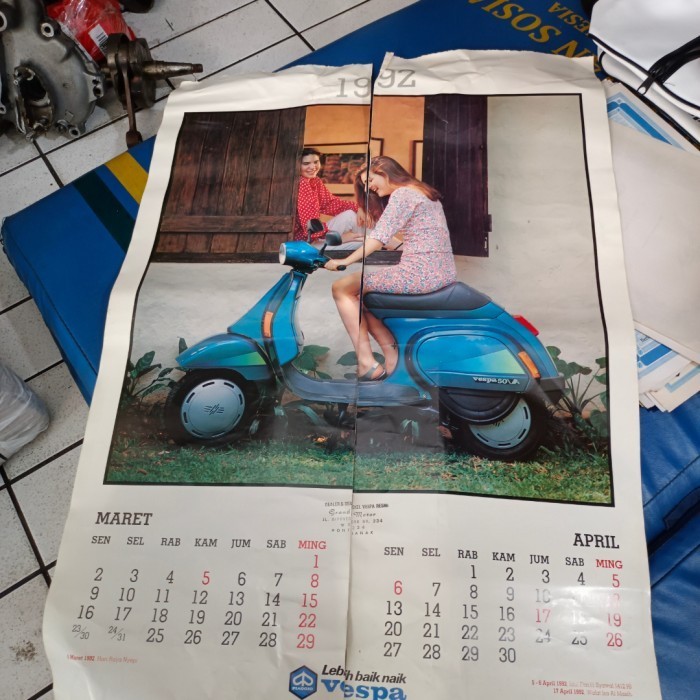Jual naga hitam copotan halaman kalender Vespa Original eks dealer ...