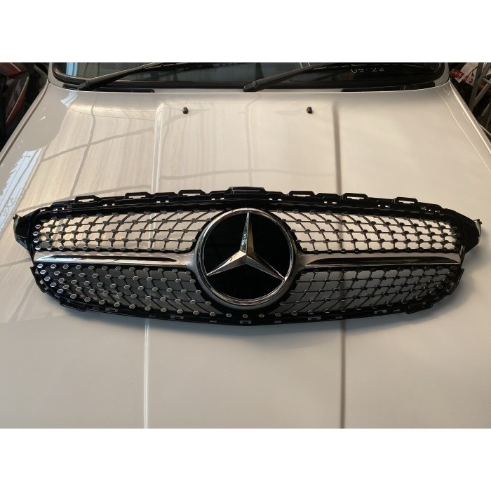 Jual GB99 Grill Diamond Mercedes Benz W205 Pre Facelift with Logo ...