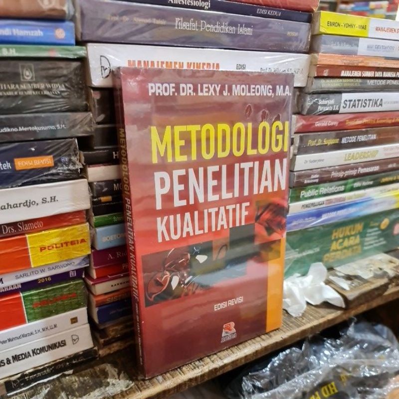 Jual Metodologi penelitian kualitatif edisi revisi by Prof Dr Lexy Moleong | Shopee Indonesia