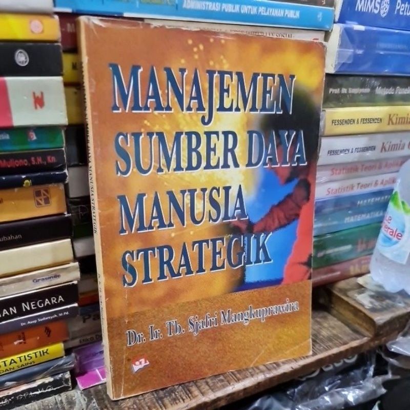 Jual Manajemen sumber daya manusia strategik by Sjafri Mangkuprawira | Shopee Indonesia