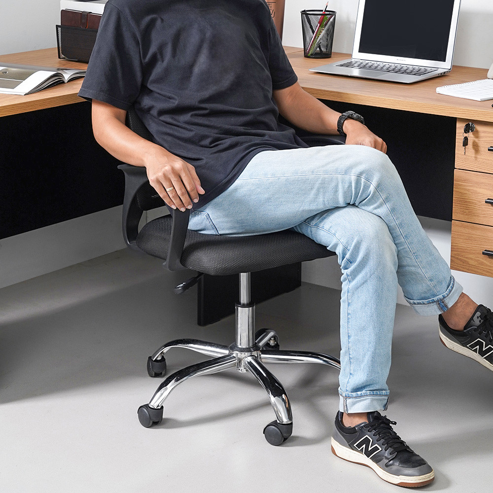 Jual Informa G Zaki Kursi Kantor Sandaran Rendah - Hitam Tempat Kerja ...