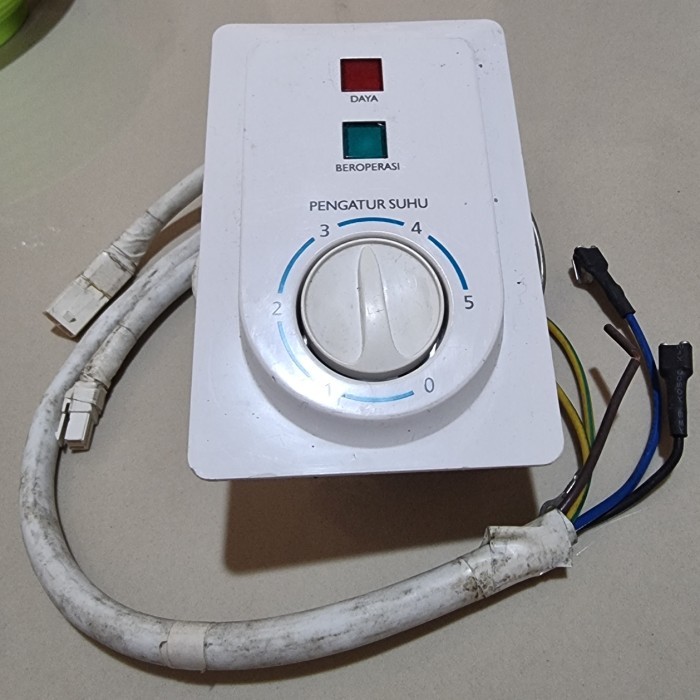 Jual Tombol Pengatur Suhu Set Thermostat Freezer Box Polytron PCF-117 ...
