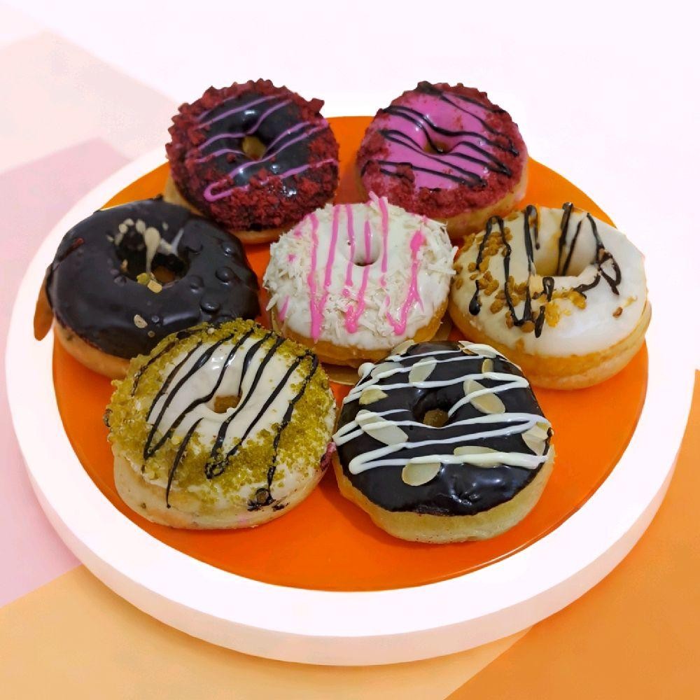 Jual Donat Premium Korean Milk Cream and Yummy Glaze Donut Khusus ...