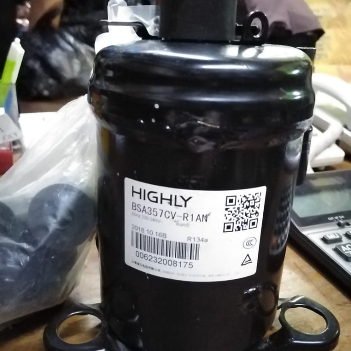 Jual KOMPRESOR HIGHLY 1/6 PK Model BSA357 CV-R1AN Freon R134 a ...