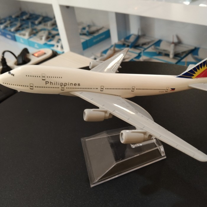 Jual miniatur Diecast pesawat Philippine Boeing 747 16 cm bahan full ...