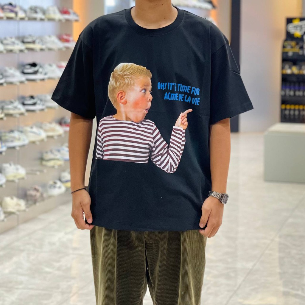 Jual ADLV Finger Pointing Lettering Baby Face Black Tee | Shopee Indonesia