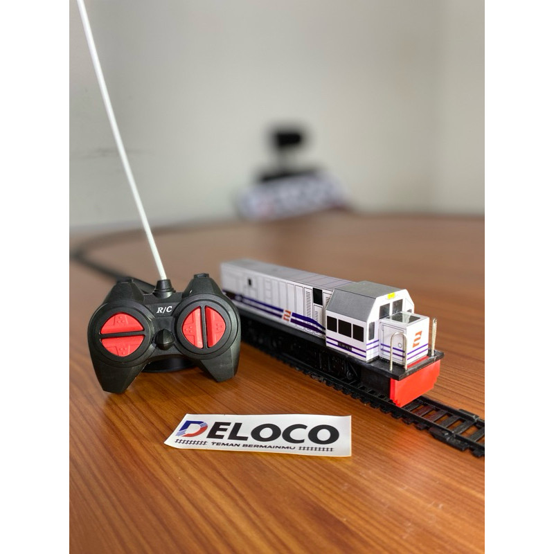 Jual Miniatur Kereta Api Lokomotif cc201 ocean blue Mesin RC bisa jalan ...