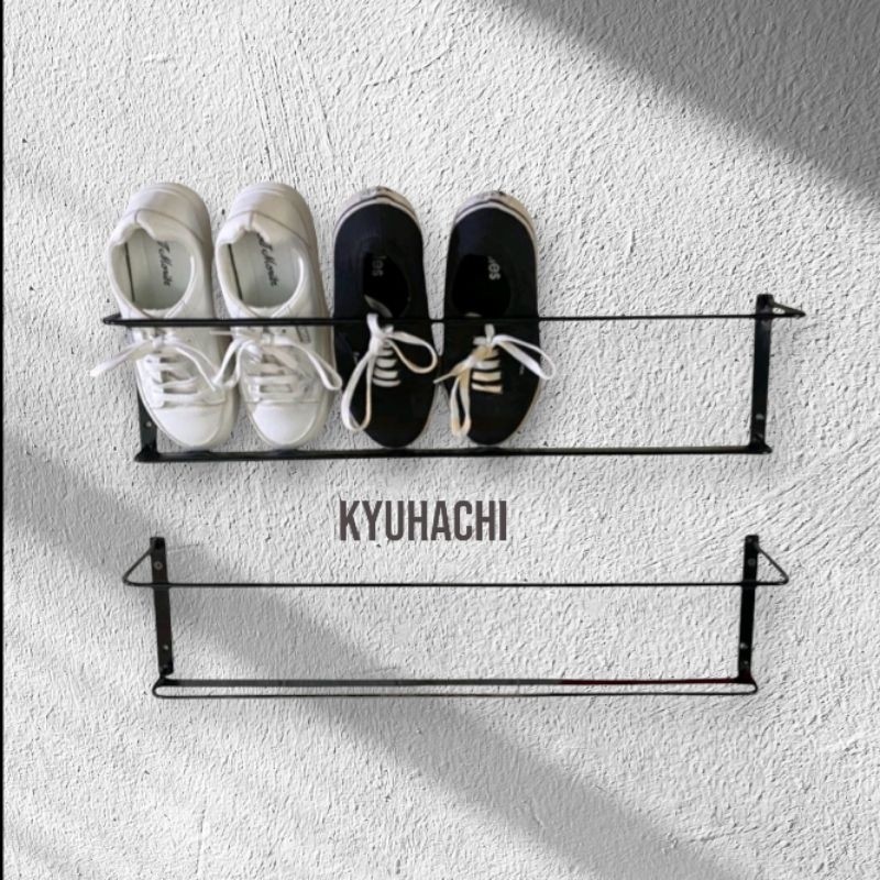 Jual [Kyuhachi]} {Rak sepatu dan sendal simpel bahan besi kuat / Tempat ...