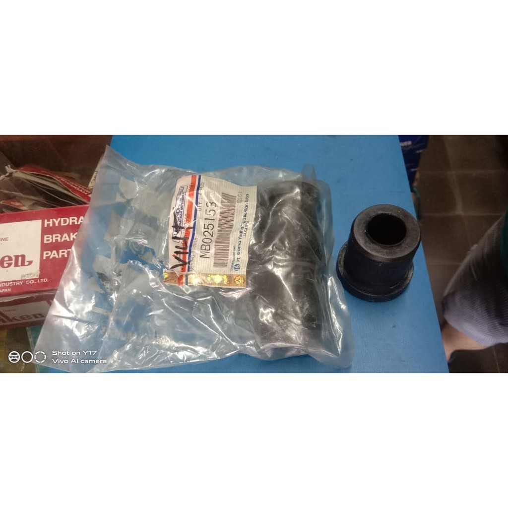 Jual 1 Biji Karet Anting Per / Bush Per Colt Diesel Engkel (FE/100PS ...