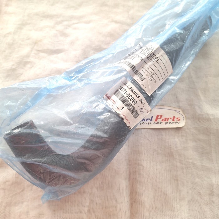 Jual Selang Radiator Atas Kijang Innova Bensin 2004-2014 Original BARU ...