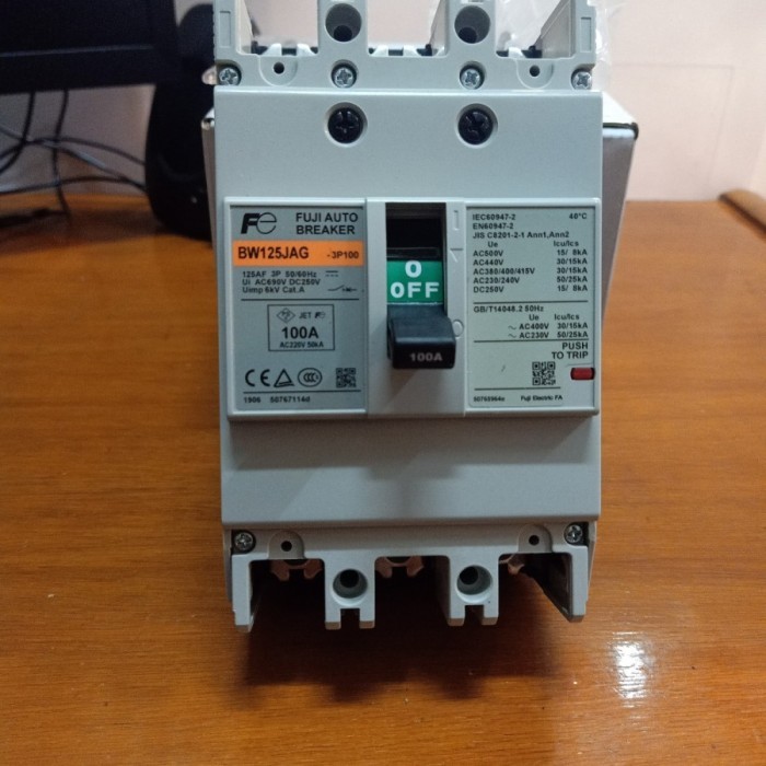 Jual JS88 MCCB Breaker NFB Fuji BW 125 JAG 3POLE 15-125A Fuji Electric ...