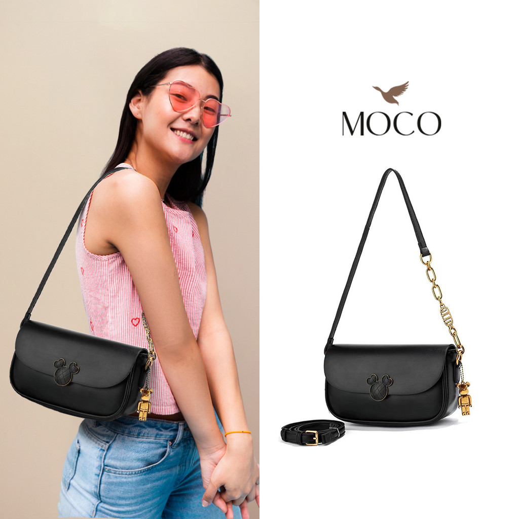 Jual MOCO Fashion Tas Selempang dengan Tali Kulit dan Rantai Dilengkapi Charm Beruang yang Lucu ...