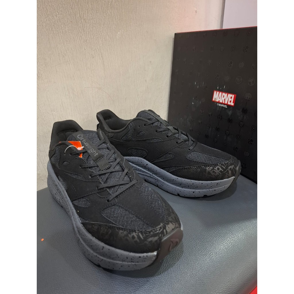 Jual Ortuseight Sepatu Running Codex Marvel Venom Special Edition Black ...