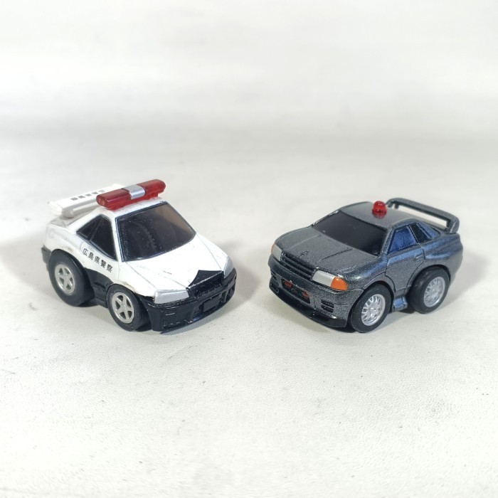 Jual Asahi Wonda Police Skyline R32 + Choro Q Police Skyline R34 set ...