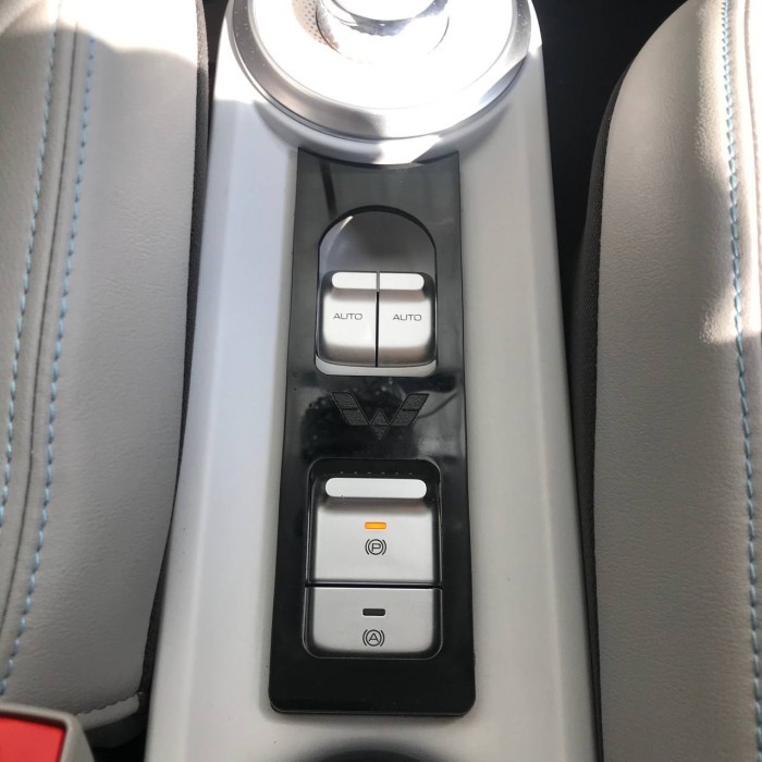 Jual Tutup Rem Tangan Wuling Hand Break Air EV Cover Variasi Penutup ...