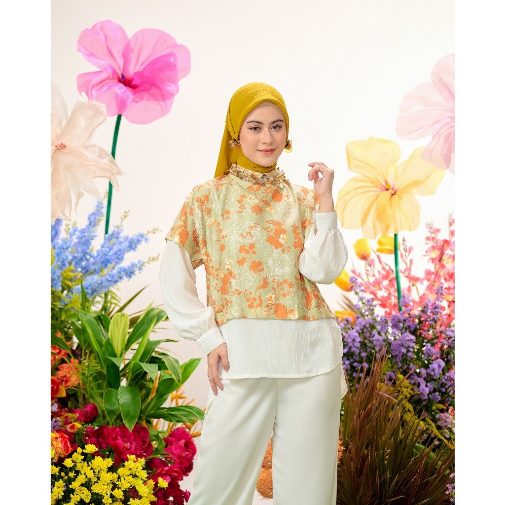 Jual Kamima - Mariposa - Elina Blouse in Sage | Shopee Indonesia