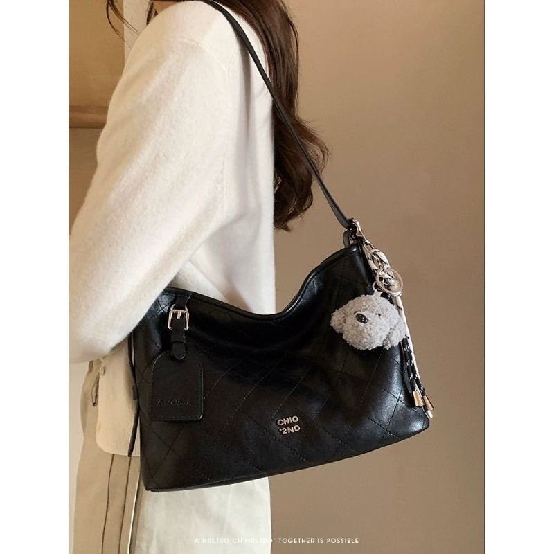 Jual CHIO 2ND Leather Hobo Bag | Shopee Indonesia