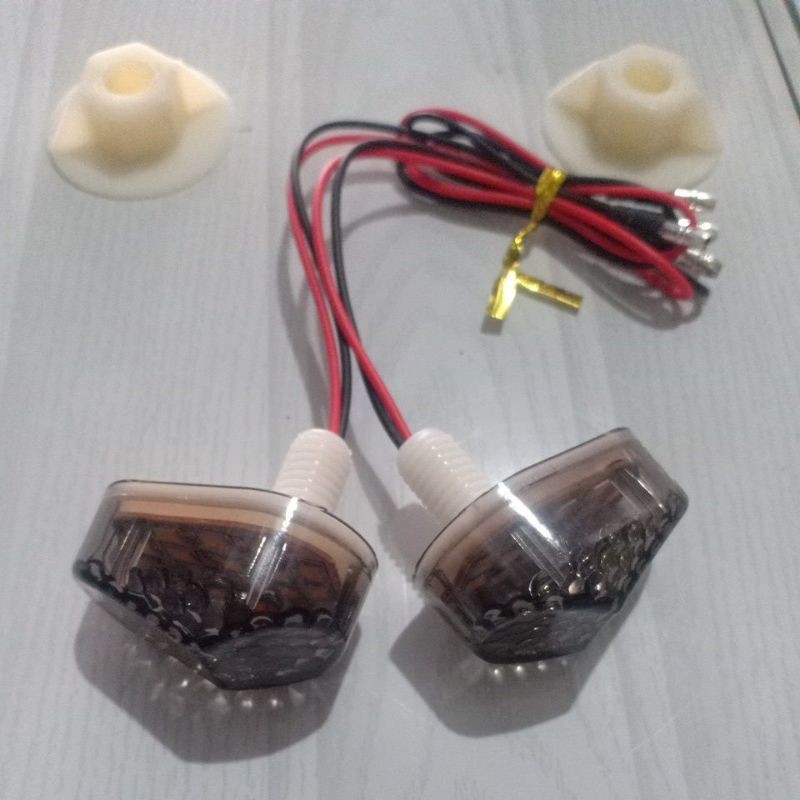 Jual LAMPU SEN TEMPEL BISA UNTUK SEMUA TYPE MOTOR DAN MODIFIKASI LAMPU ...