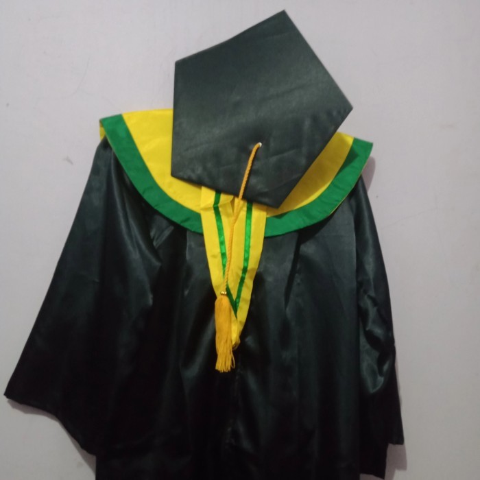 Jual Baju Toga Wisuda Dewasa Kuning List Hijau - Hitam, S | Shopee ...