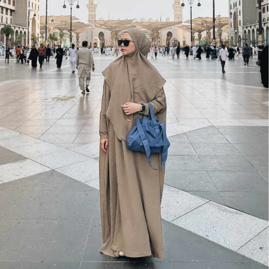 Jual [CUCI GUDANG] Lozy Hijab - Hafsha Abaya Set Buy 2 570K (Gamis Umroh Haji Abaya Set Kerudung ...