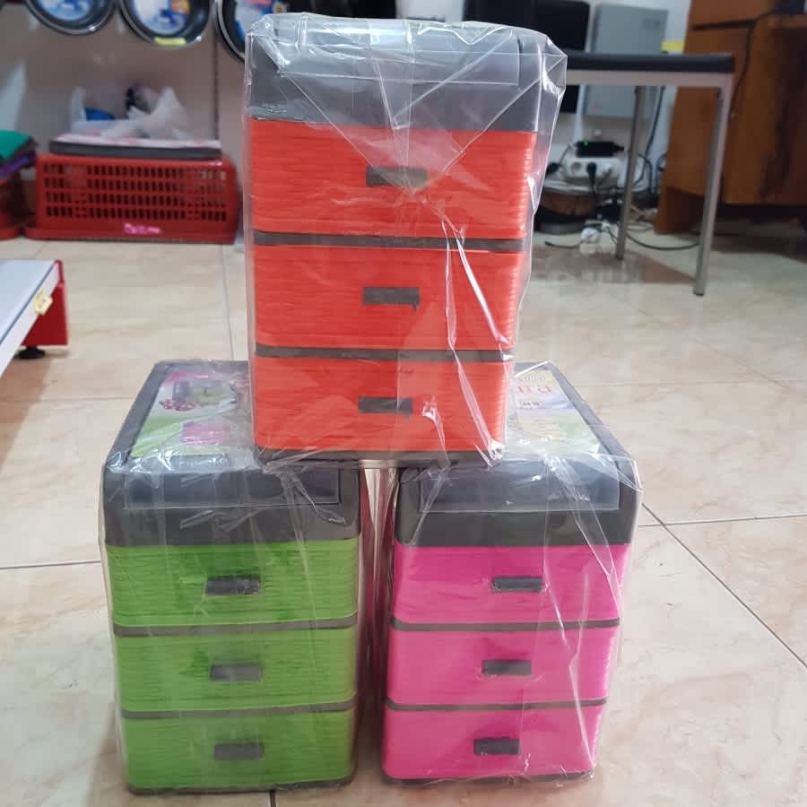 Jual laci mini container tiara 3 susun | Shopee Indonesia