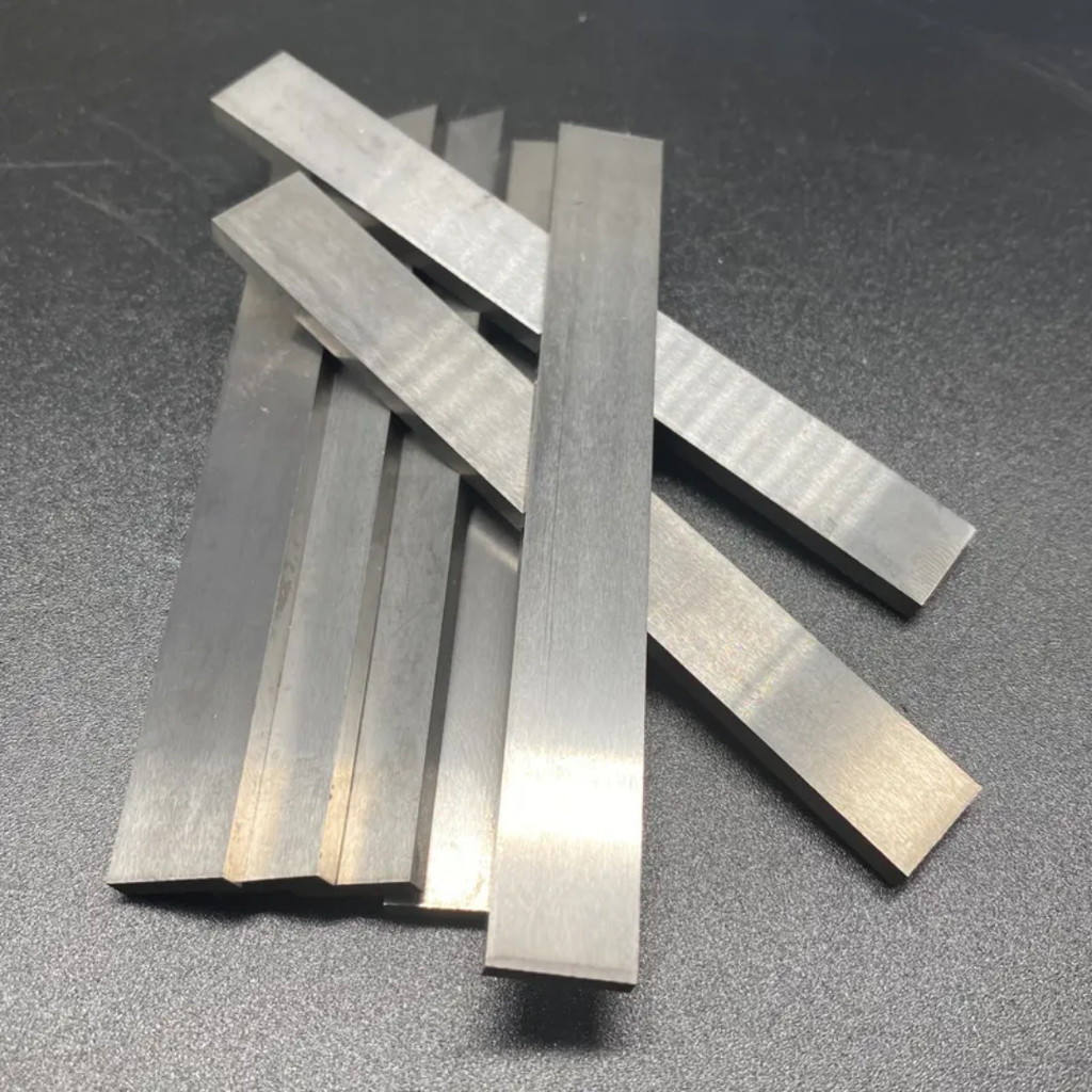 Jual PLAT STRIP STEANLIS 304 TEBAL 3MM UKURAN 30MM X 500MM | Shopee ...