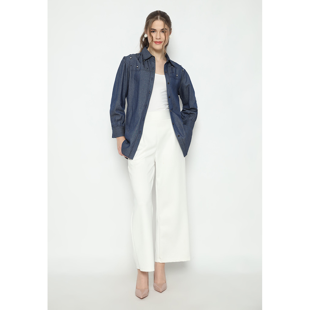 Jual Kemeja Jeans Wanita Detail Payet Kekinian Denim Shirt With Pearl ...