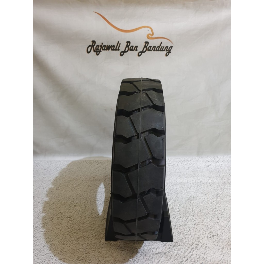 Jual Ban Forklift Giti Solid ukuran 700-12 Ban Mati Pneumatic Ban Buta ...