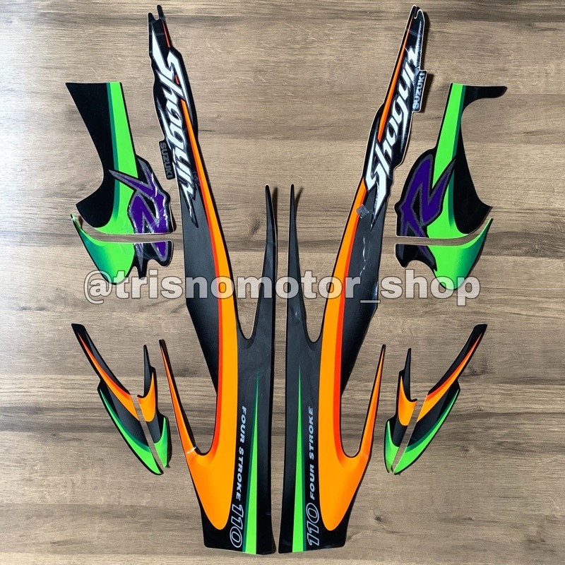 Jual striping list lis Suzuki shogun new 110 r 2001 hitam full sticker ...