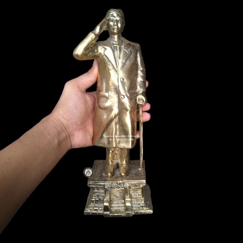 Jual Barang Antik Patung Jendral Sudirman Untuk Koleksi Bahan Kuningan ...