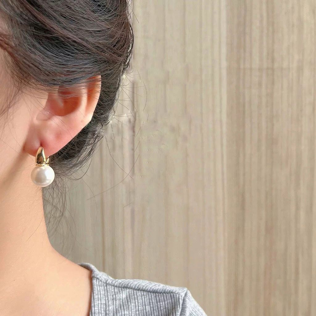 Jual Anting Mutiara Besar Retro Korea anting titanium/ANTING HOOP RINGS ...